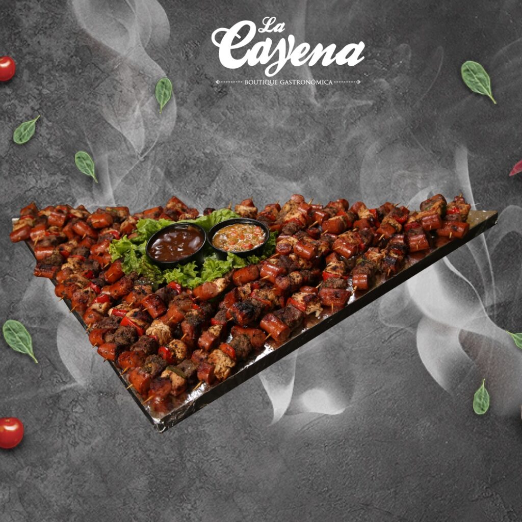PICADA DE MINI BROCHETAS PARA 15 PERSONAS | La Cayena